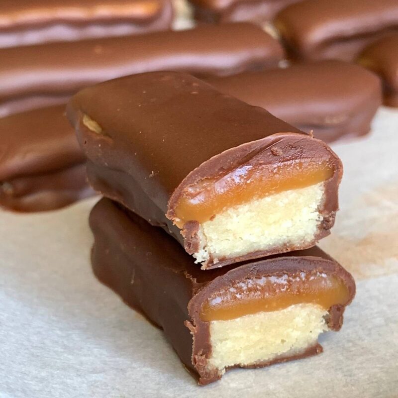 Keto Homemade Twix Bars (Only 5 Ingredients)